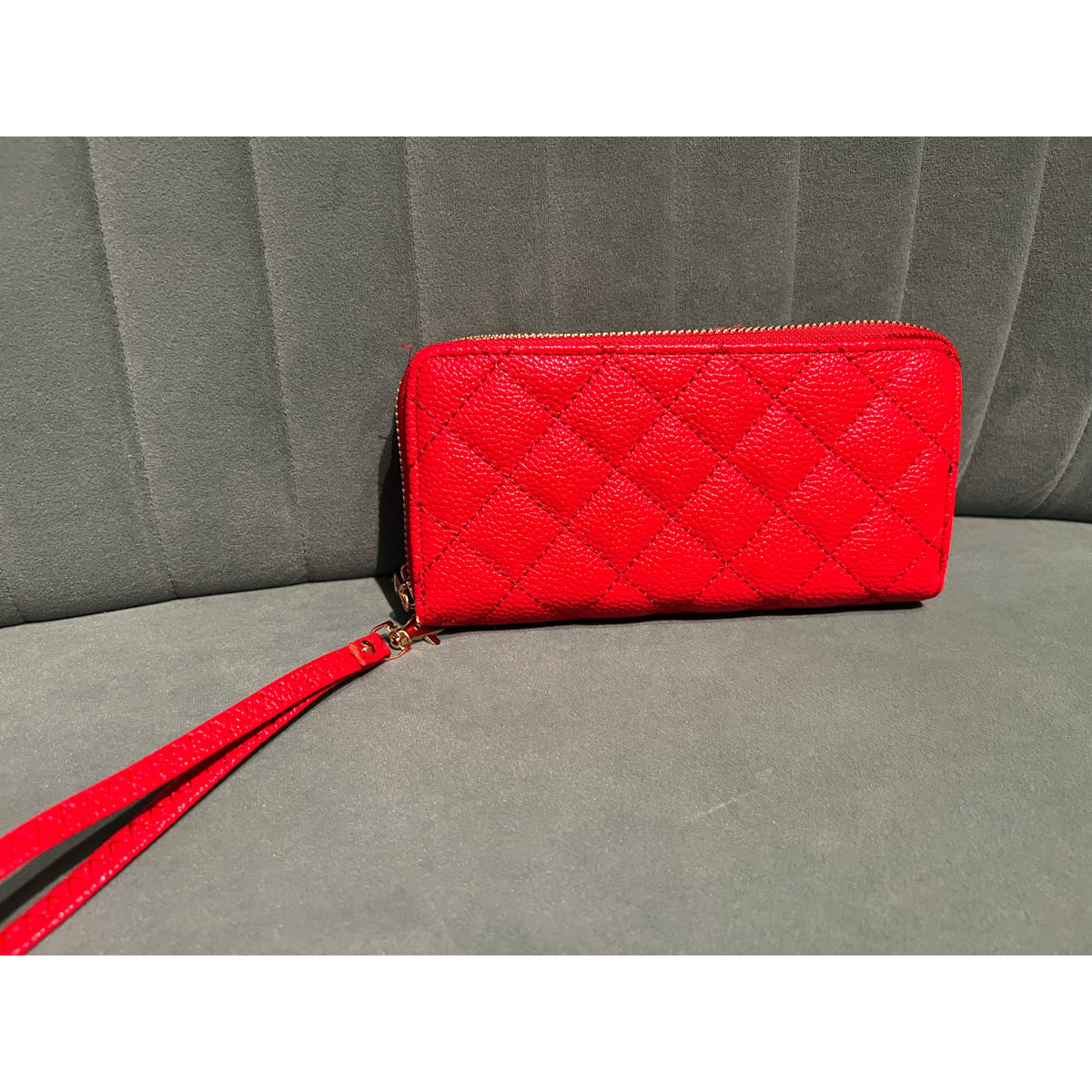 RED QUILTED WALLET – Body and Sol